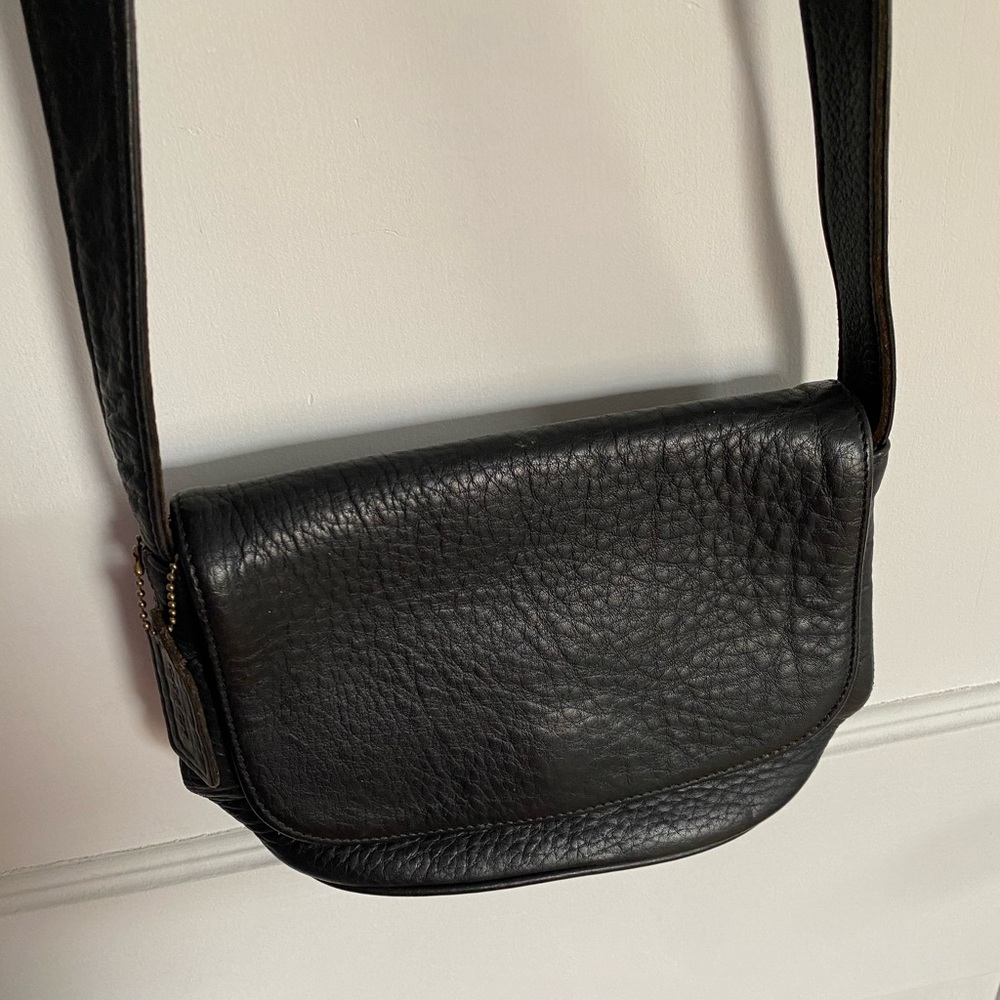 Simple Black Leather Coach Purse - Gem